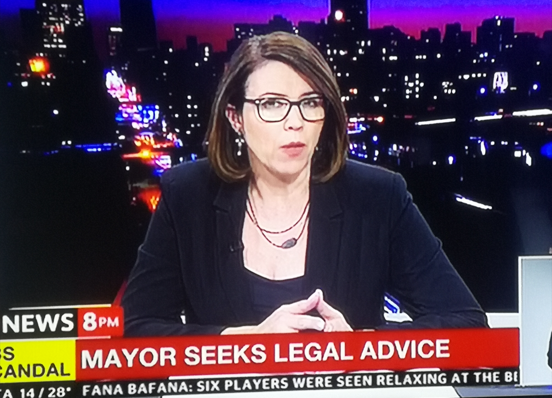 What makes a good TV news anchor – SithenjwaT